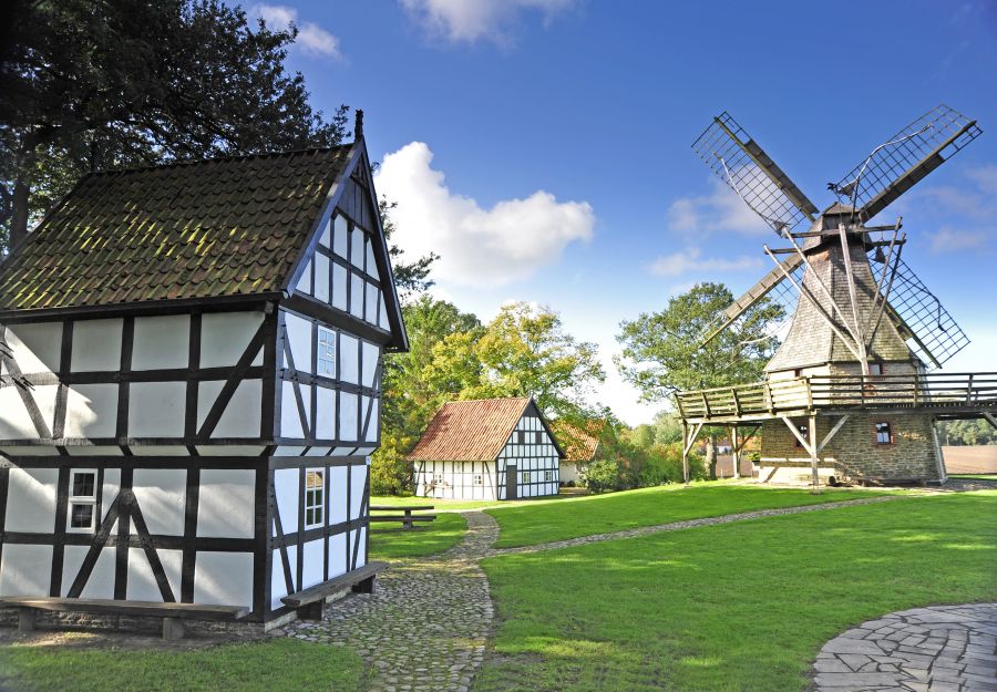 Rund um das Stiftsdorf Levern